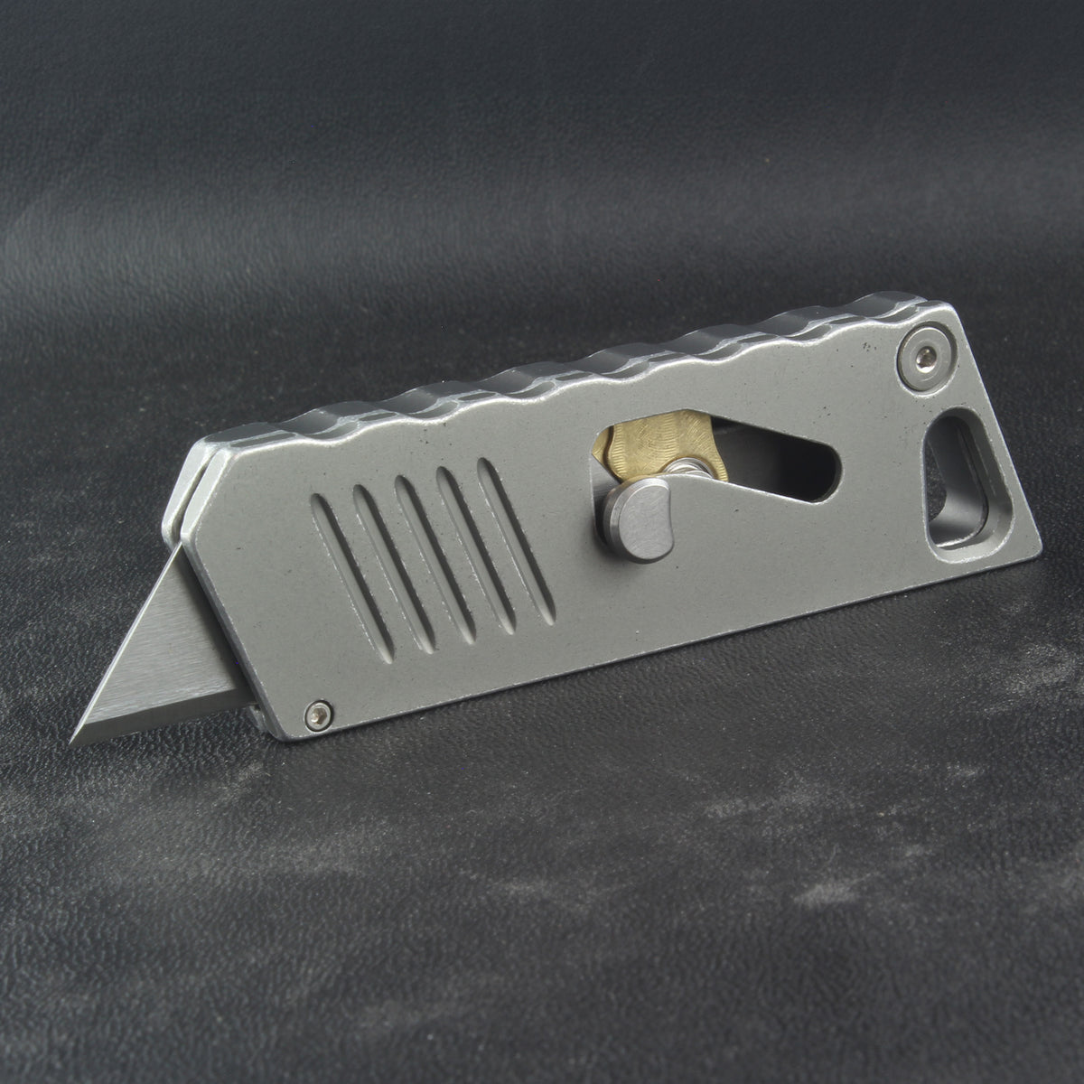 Bob the Boxcutter Distressed Aluminum – Focusworks EDC
