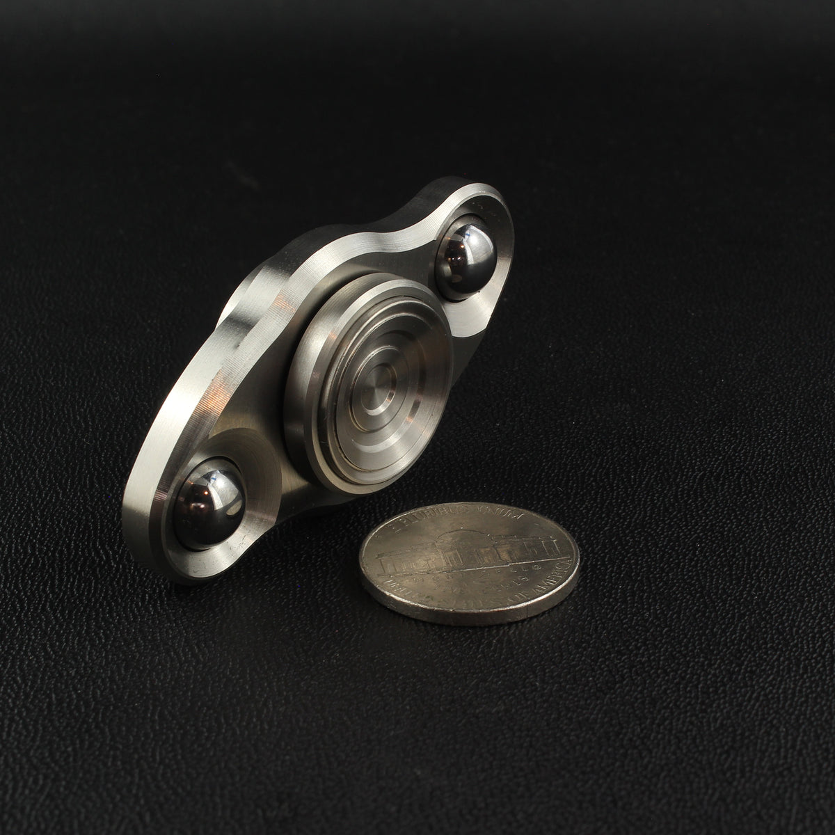 Twist Bar Titanium – Focusworks EDC